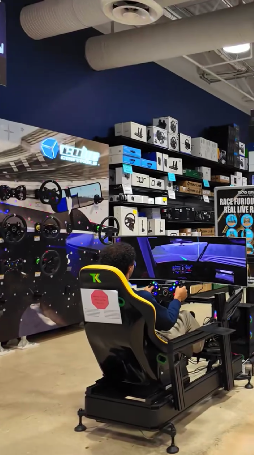 Visité la Tienda de Computadoras Más Grande del Mundo: Micro Center