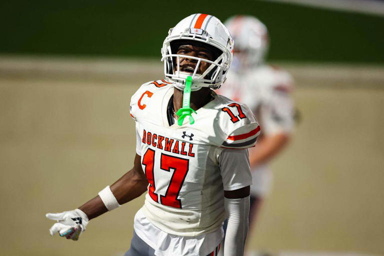 Rockwall snaps North Crowley's 19-game win streak in stunning upset