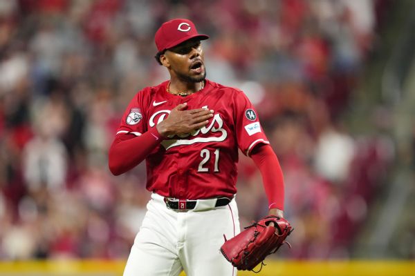Reds' Hunter Greene throws first side session after surgery