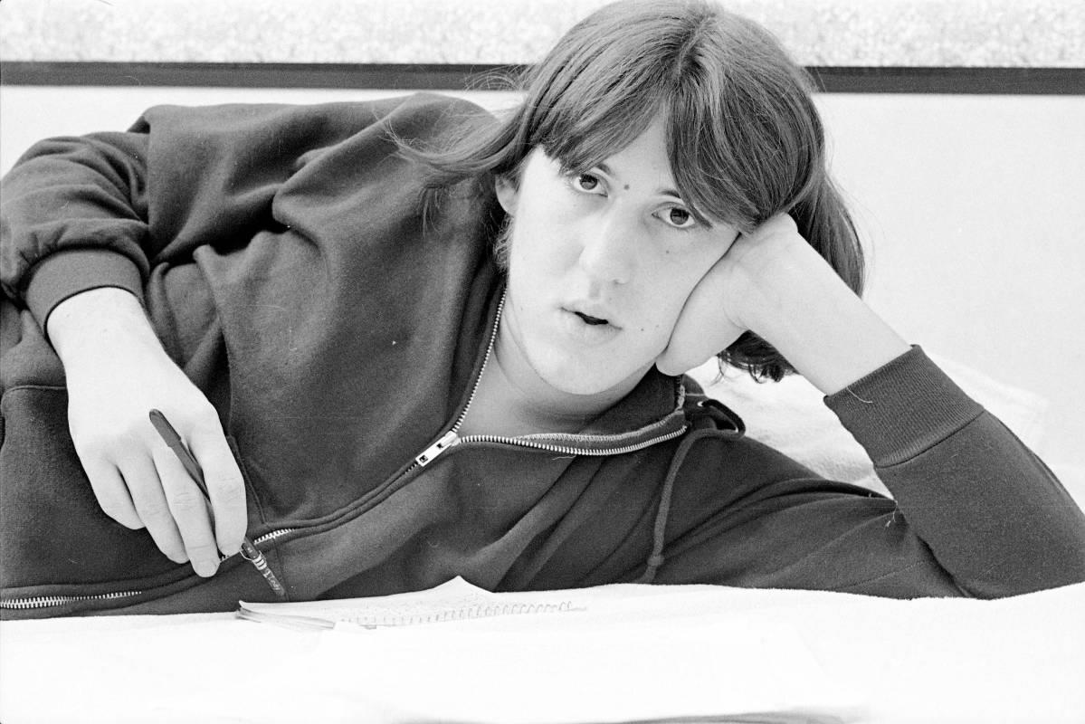 Cameron Crowe Drops Unseen Photos From Beloved Grunge-Era Film on Its ...