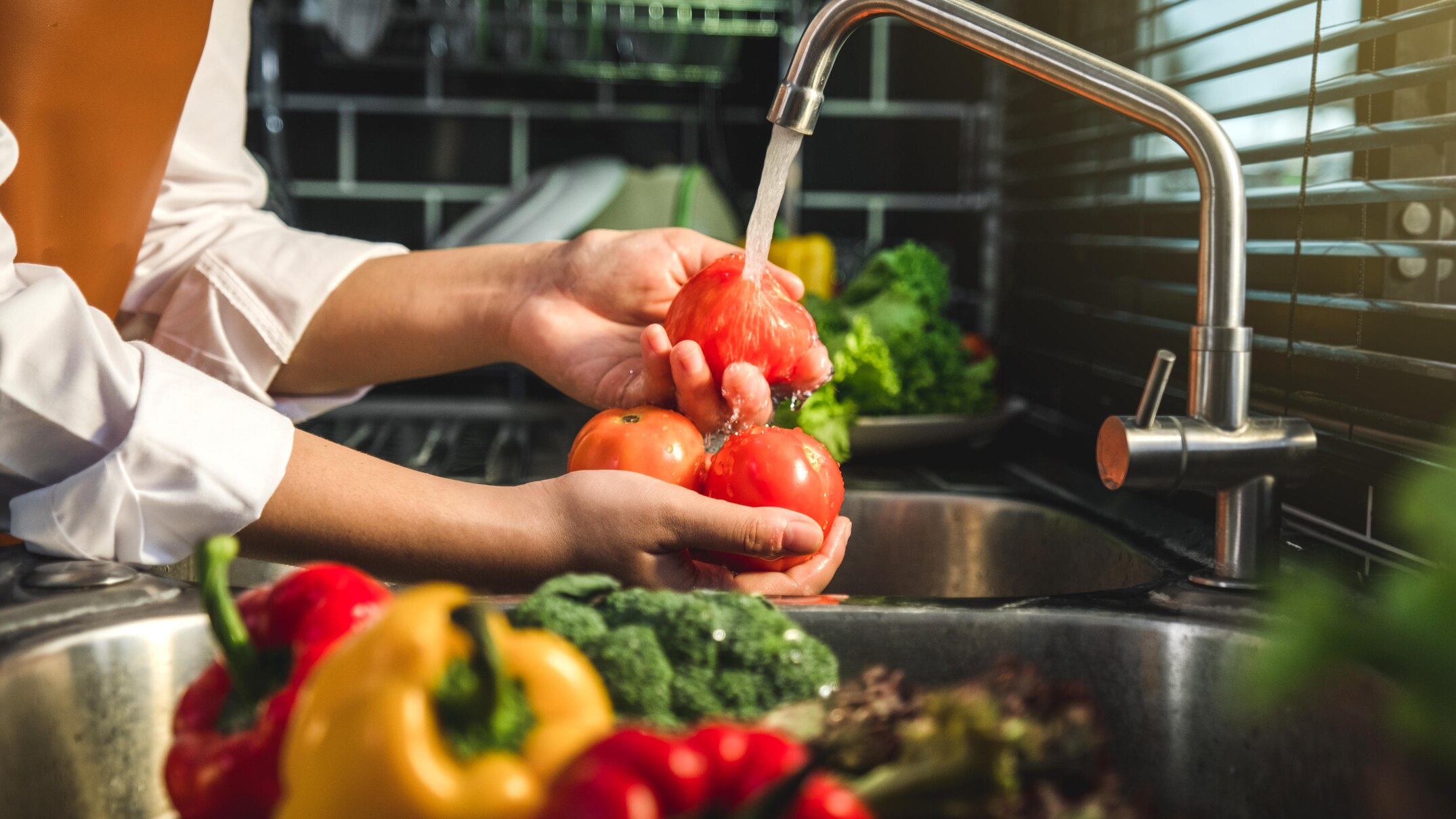 Does washing your fruit and veggies remove chemicals?