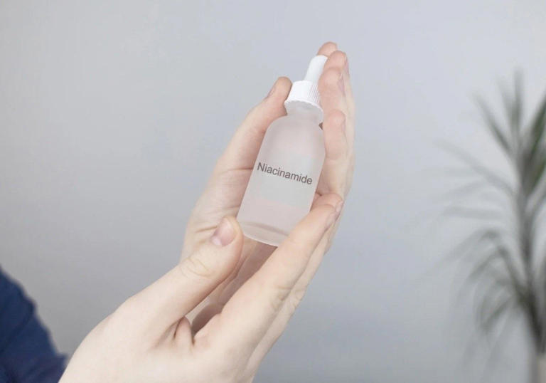 9 Manfaat Niacinamide untuk Perawatan Kulit, Bikin Wajah Tampak Awet Muda