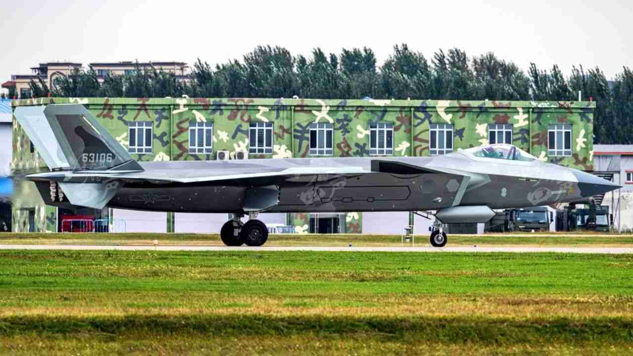China erreicht 300 J-20-Kampfjets und festigt seinen Vorsprung in der fünften Generation der ...