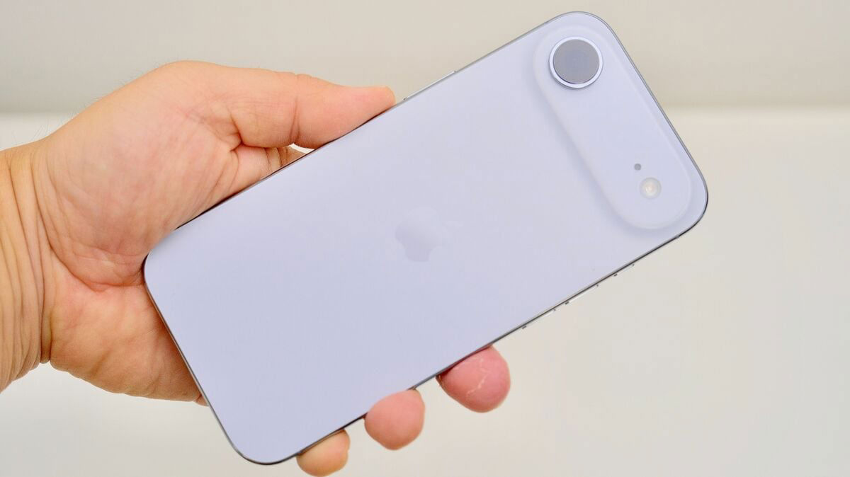 薄さ5.6mm「iPhone Air」数日使った 薄さ5.6mm「iPhone Air」数日使った