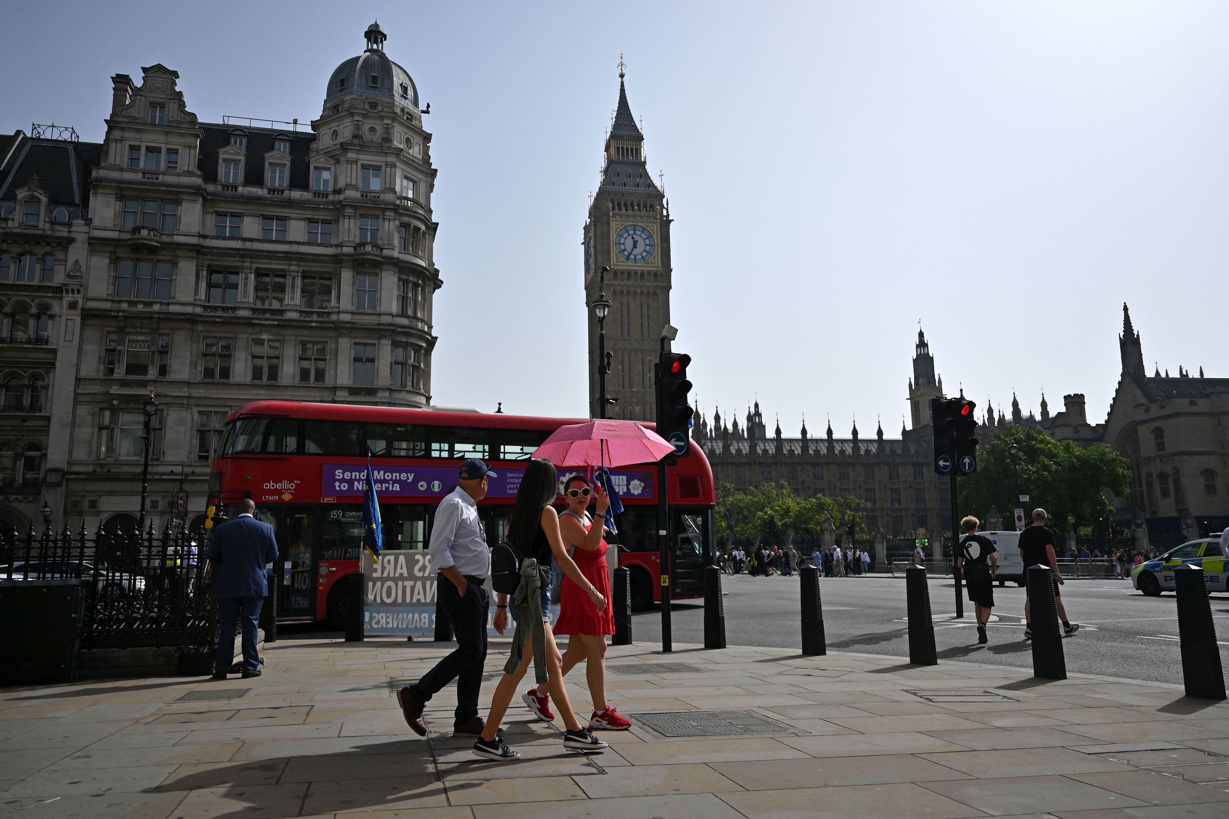 London weather: The exact time temperatures will reach 26 °C in London ...