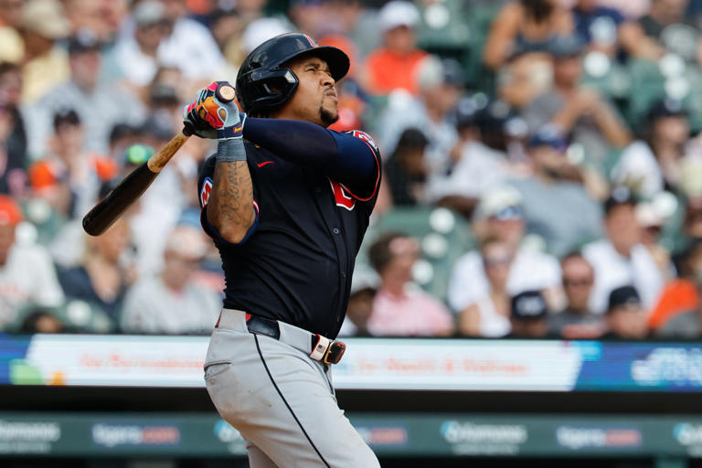 Where Cleveland Guardians sit in MLB wild-card standings heading into ...