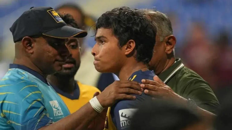 Dunith Wellalage’s Father Dies After Mohammad Nabi Smashed 5 Sixes in ...