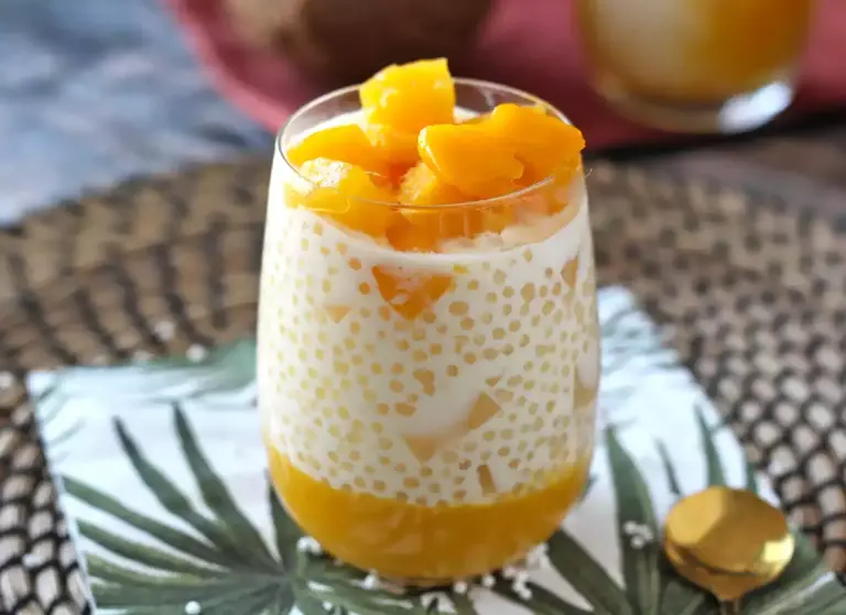 Mango sago, the asian dessert with tapioca and mango that conquers for ...
