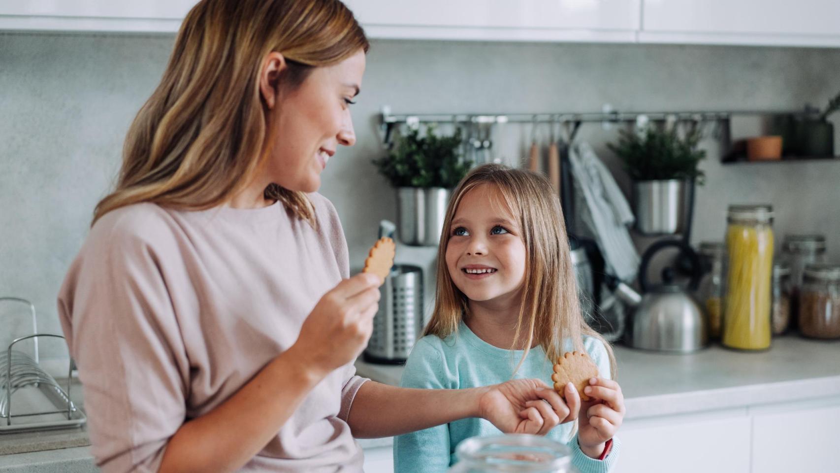 El caso de las 'almond moms' o cómo condicionan los padres la relación ...