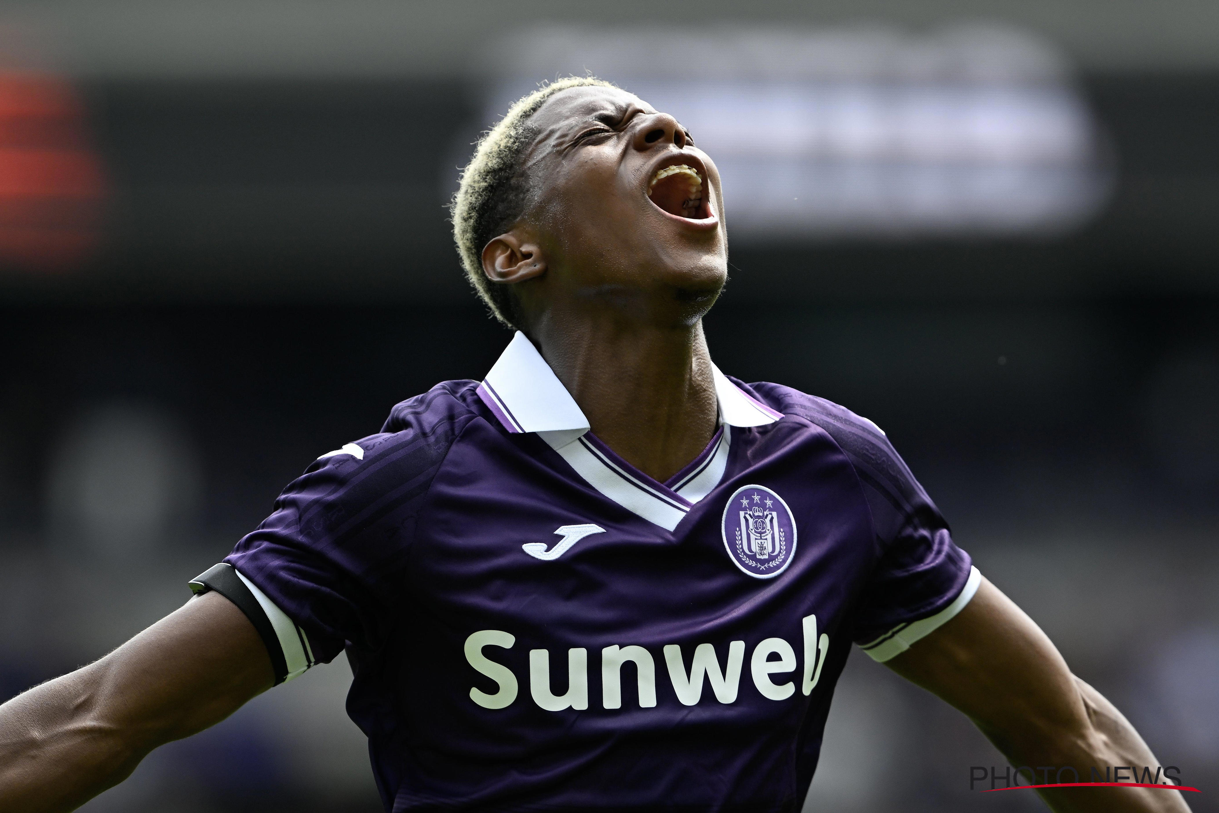 OFFICIEEL: RSC Anderlecht en Nilson Angulo langer met elkaar in zee