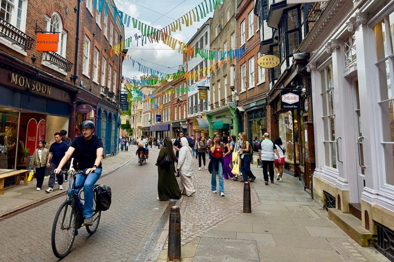 Top town centres for shopping revealed - see how your high street ranked