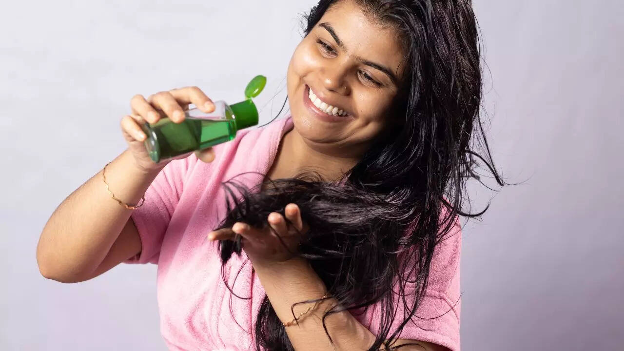 The right way to oil your hair for maximum growth