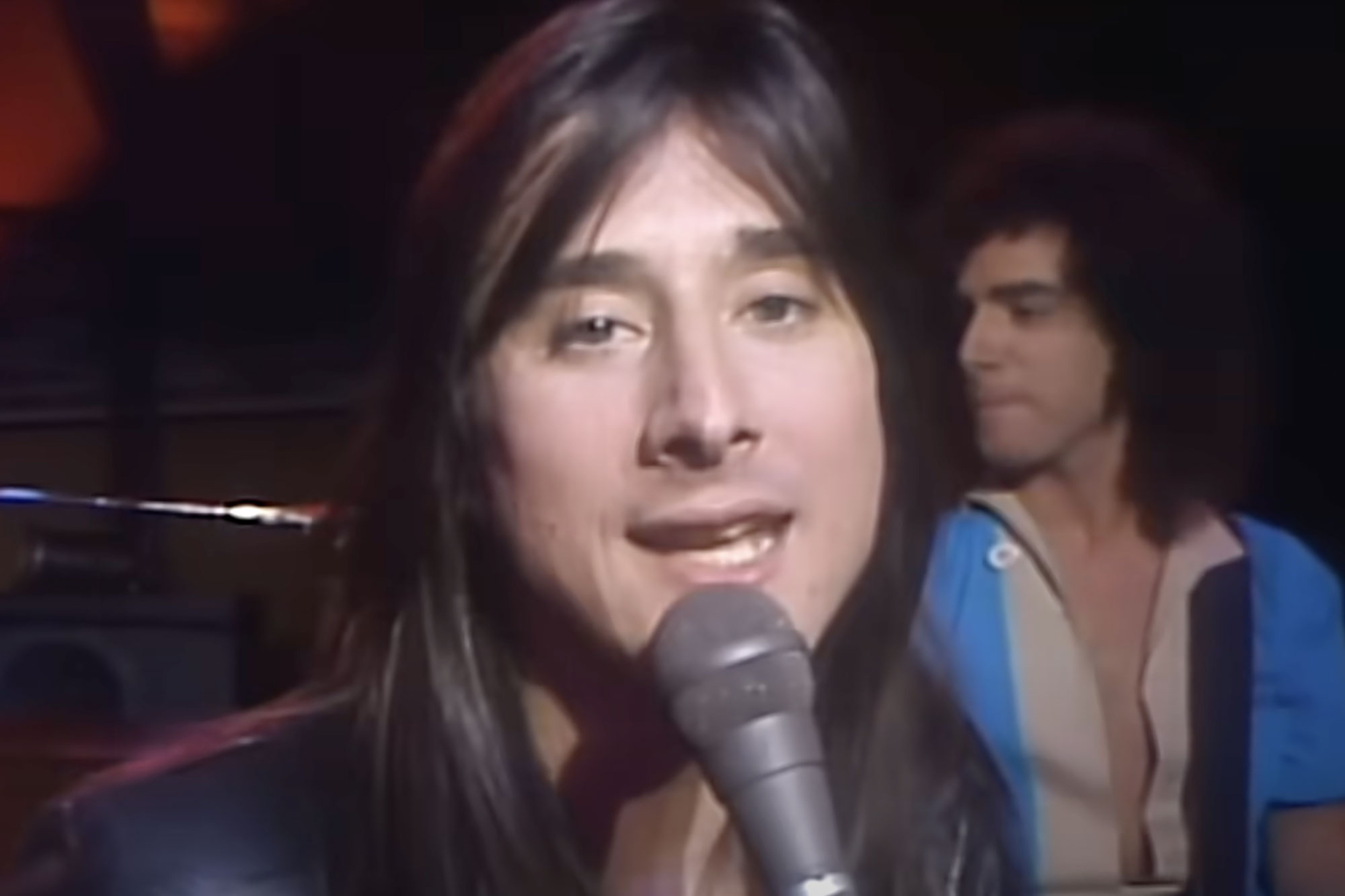 20 underrated songs that are karaoke crowd-pleasers