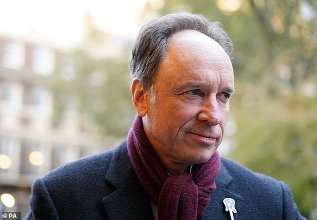 Arsenal announce shock departure of boardroom chief - as new CEO is ...