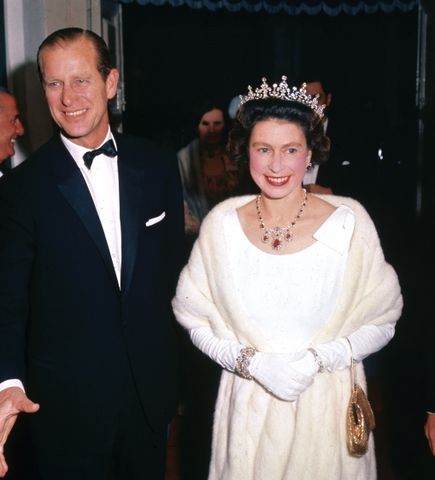 All About Queen Elizabeth's 4 Kids, King Charles, Princess Anne, Prince ...