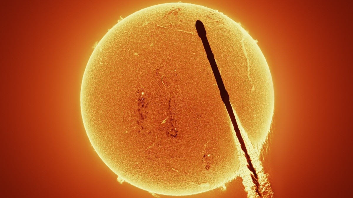 Falcon-9 cuts across the Sun in a daring once-in-a-lifetime photograph