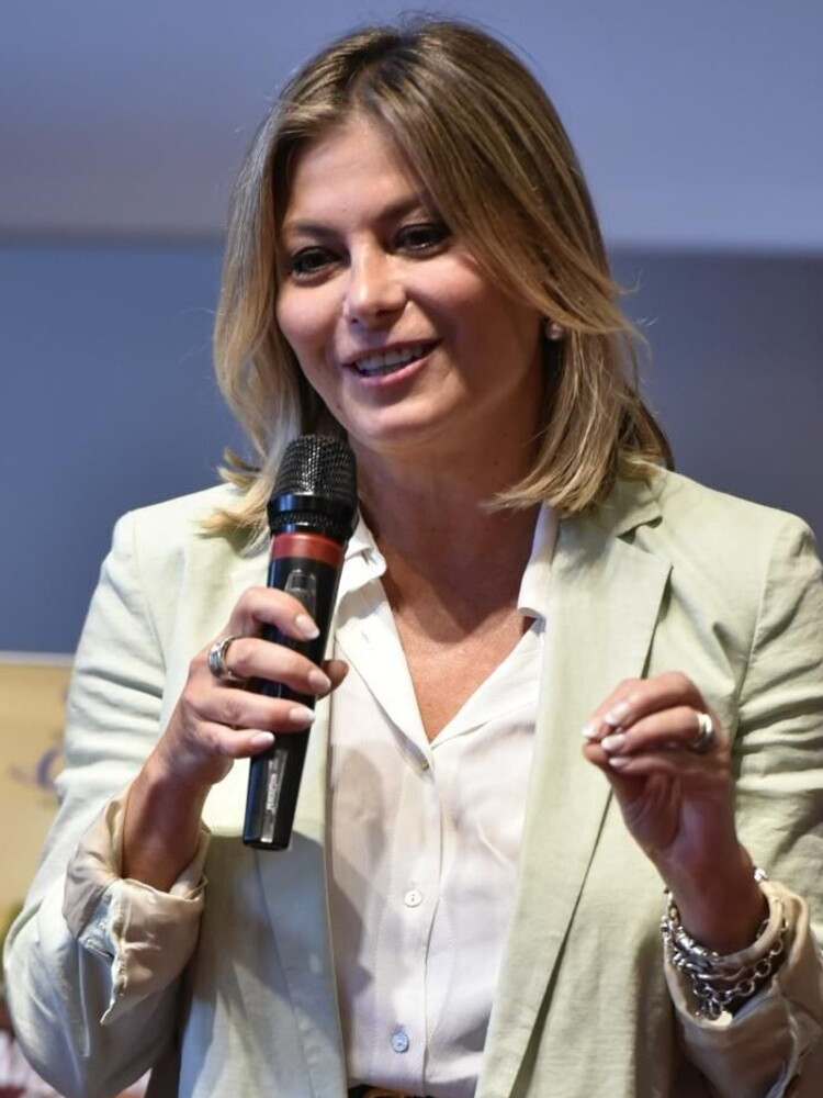 Premio alla carriera a Rita Lofano: “Etica, rigore e umanità al cuore ...