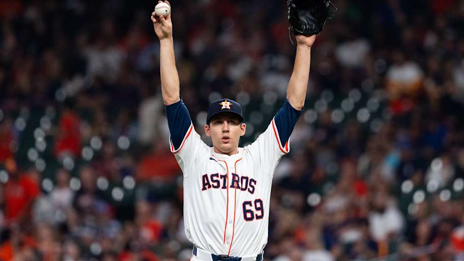 Astros rookie’s unorthodox pre-game routine has helped him adapt to ...