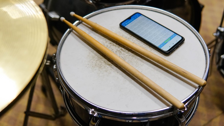 6 Of The Best Apps For Learning To Play The Drums