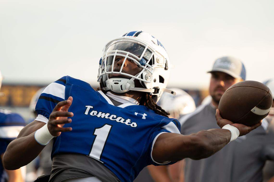 South MS high school football live scoreboard: Week 4 features final ...