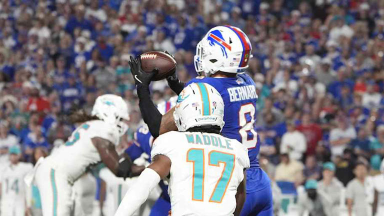 Bills' defensive woes plus 3 more quick reactions from win over Dolphins