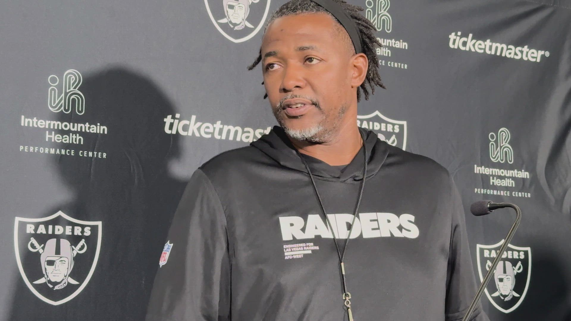 Las Vegas Raiders DC Patrick Graham Defense Thrives on Halftime Adjustments