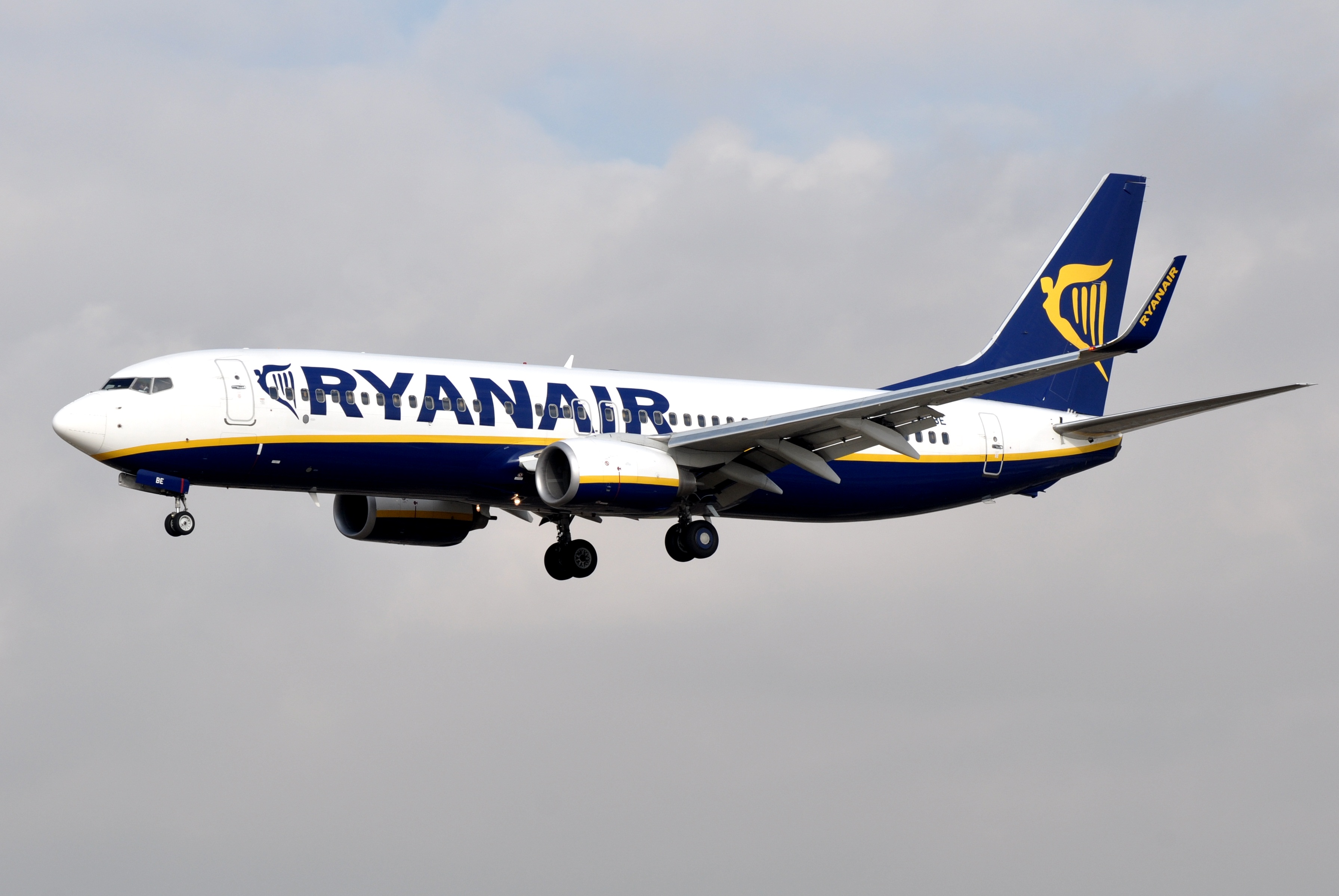 Ryanair Spain news: 1.2m seats cut as Aena row intensifies