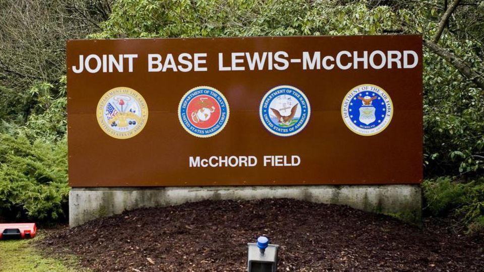 4 Army soldiers believed dead in Black Hawk helicopter crash near base ...