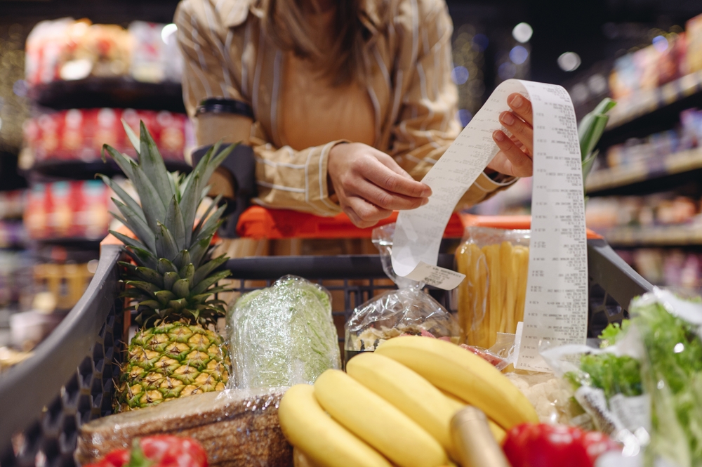 15 sneaky tricks grocery stores use to make you spend more