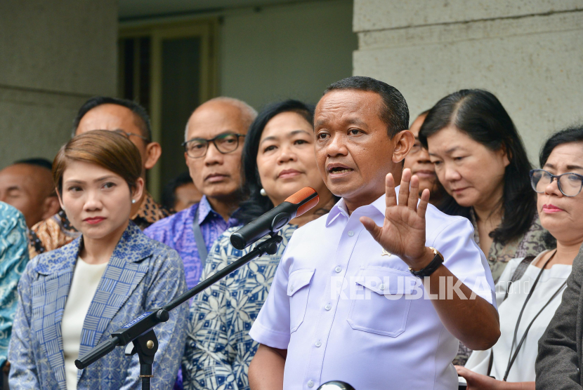 Bahlil Ungkap Pasokan Emas Antam Terdampak Longsor Tambang Freeport