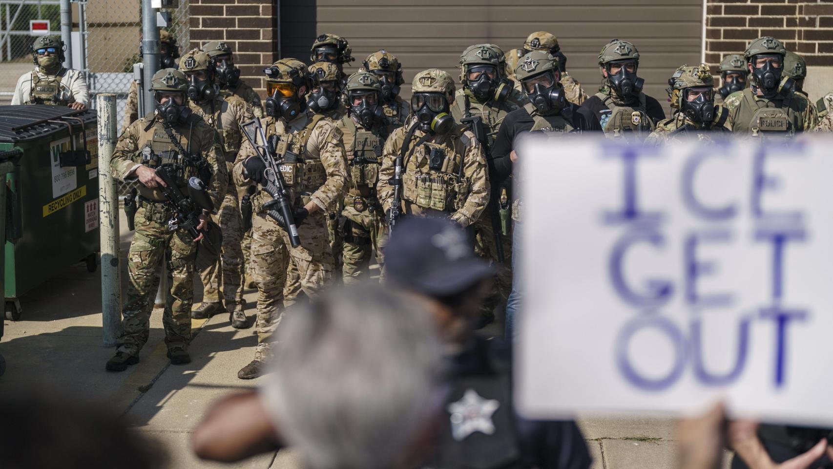 Los arrestos de migrantes por el operativo Midway Blitz del ICE en ...