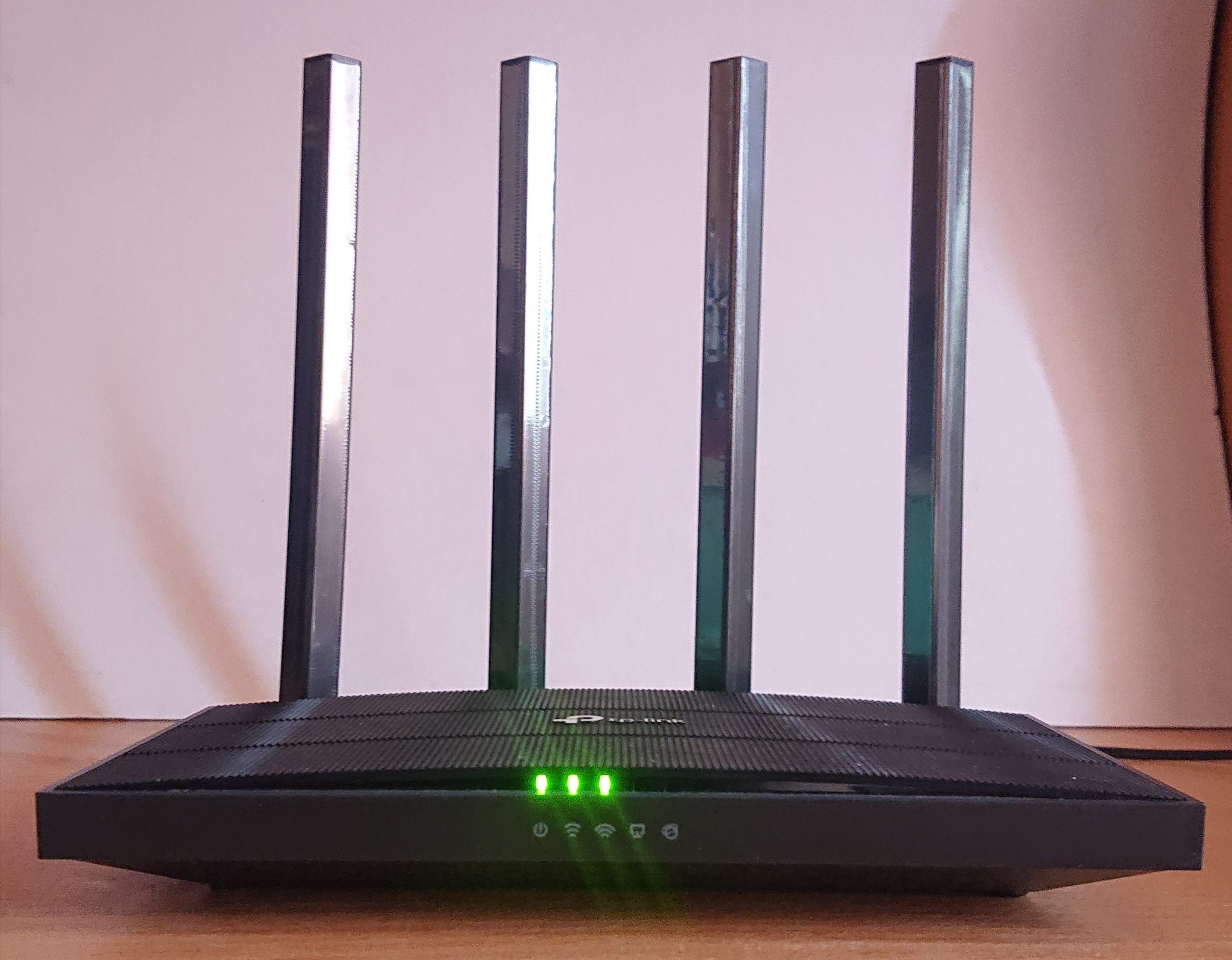 The Hidden Button on Your Router That Could Slash Your Internet Bill in ...