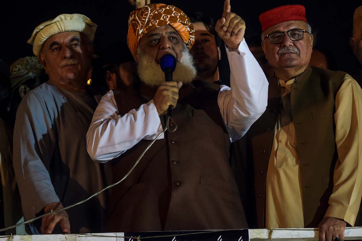 Fazlur Rehman slams the Pakistani government's failures, announces ...