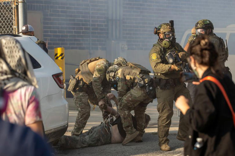 Chicago ICE rally gets violent as federal forces tear gas protestors