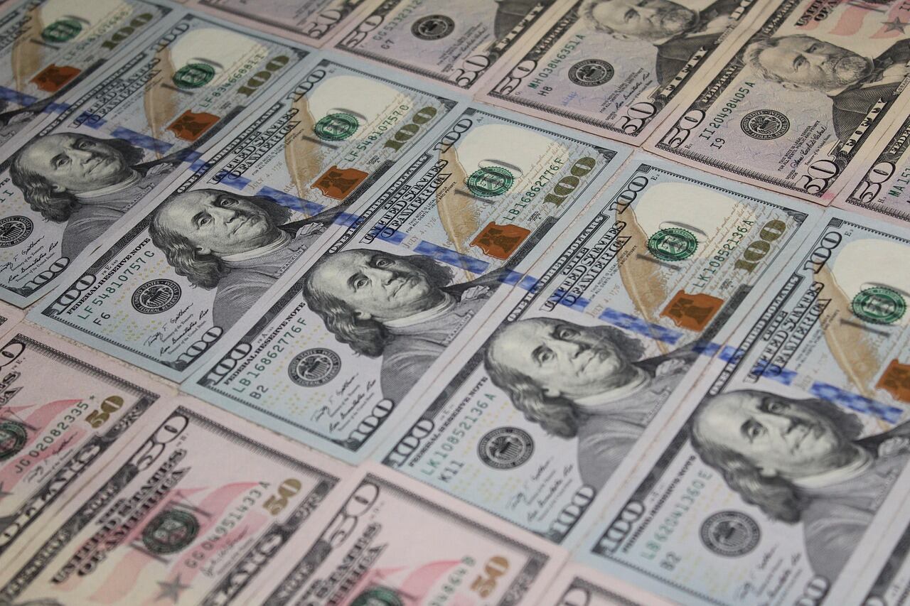 Former Iowa CEO who stole from company sentenced to prison