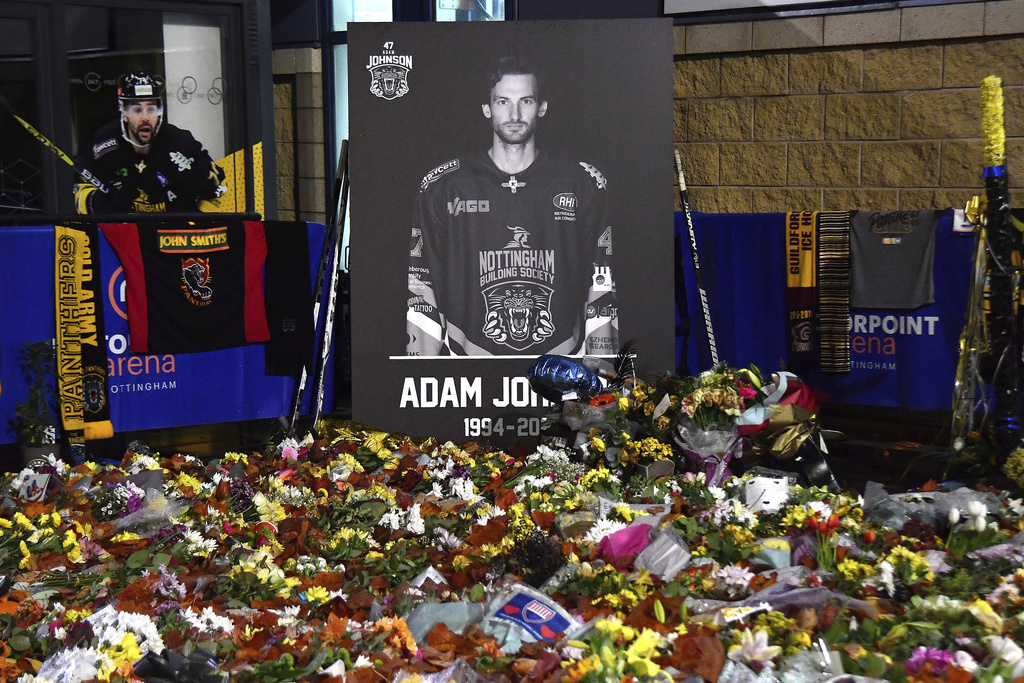 Matt Petgrave, whose skate fatally cut Adam Johnson's neck, signs in ...