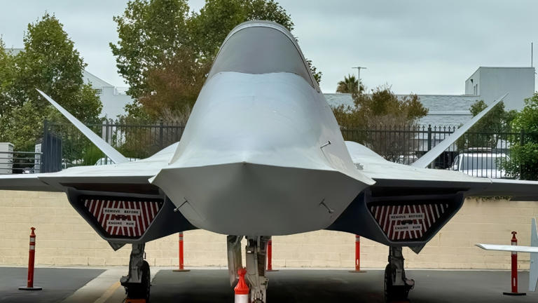 YF-23 Black Widow II ‘Stealth Fighter’ Summed Up in 4 Words