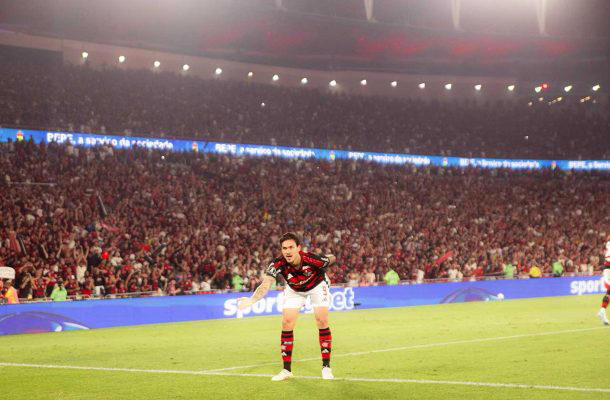 Pedro marca aos 15 segundos de jogo e sobe na tabela de goleadores do ...