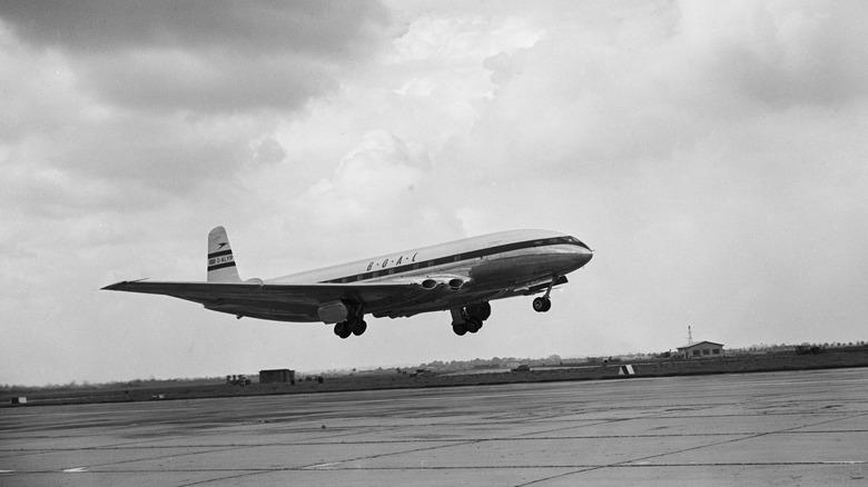 All About The De Havilland DH.106 Comet Jet
