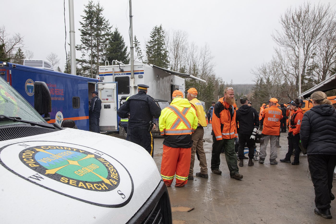 Search for missing Nova Scotia children to resume with cadaver dog teams
