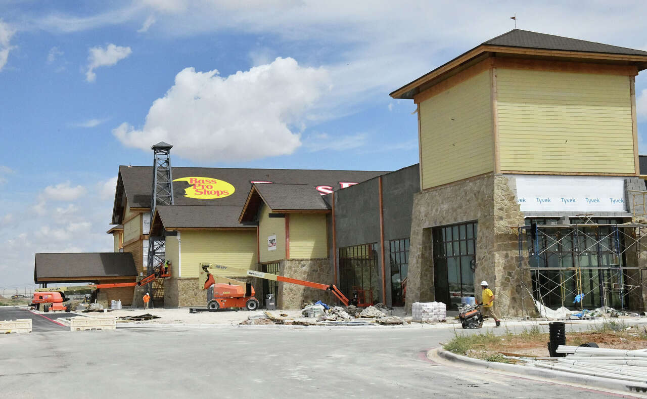 Bass Pro Shops to open store in 2025, add jobs