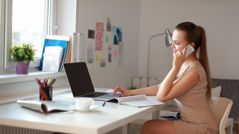 5 Side Hustles That Could Bump You to the Upper-Middle Class in 2026