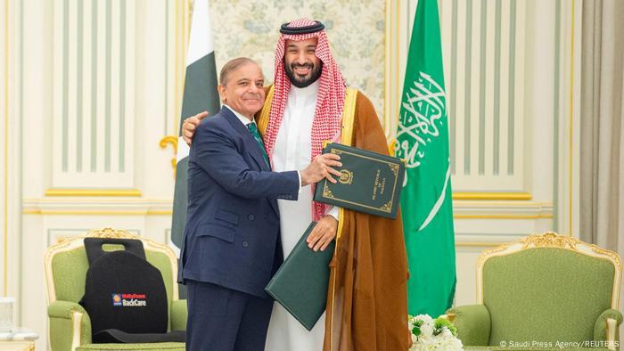 What's behind the Pakistan-Saudi Arabia defense pact?