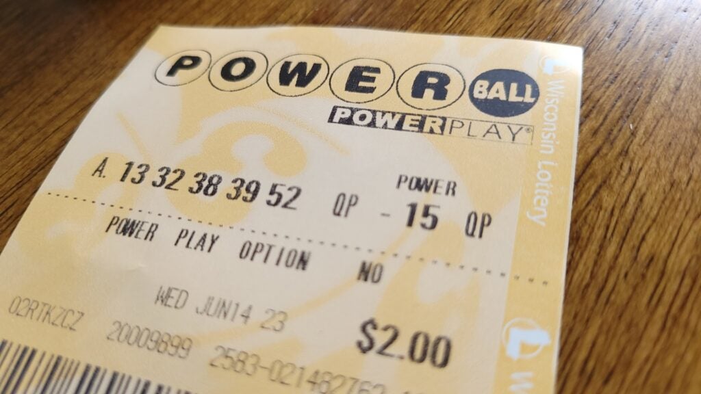 Dad Misses $1.1 Billion Powerball — Walks Away With $150,000 Instead ...