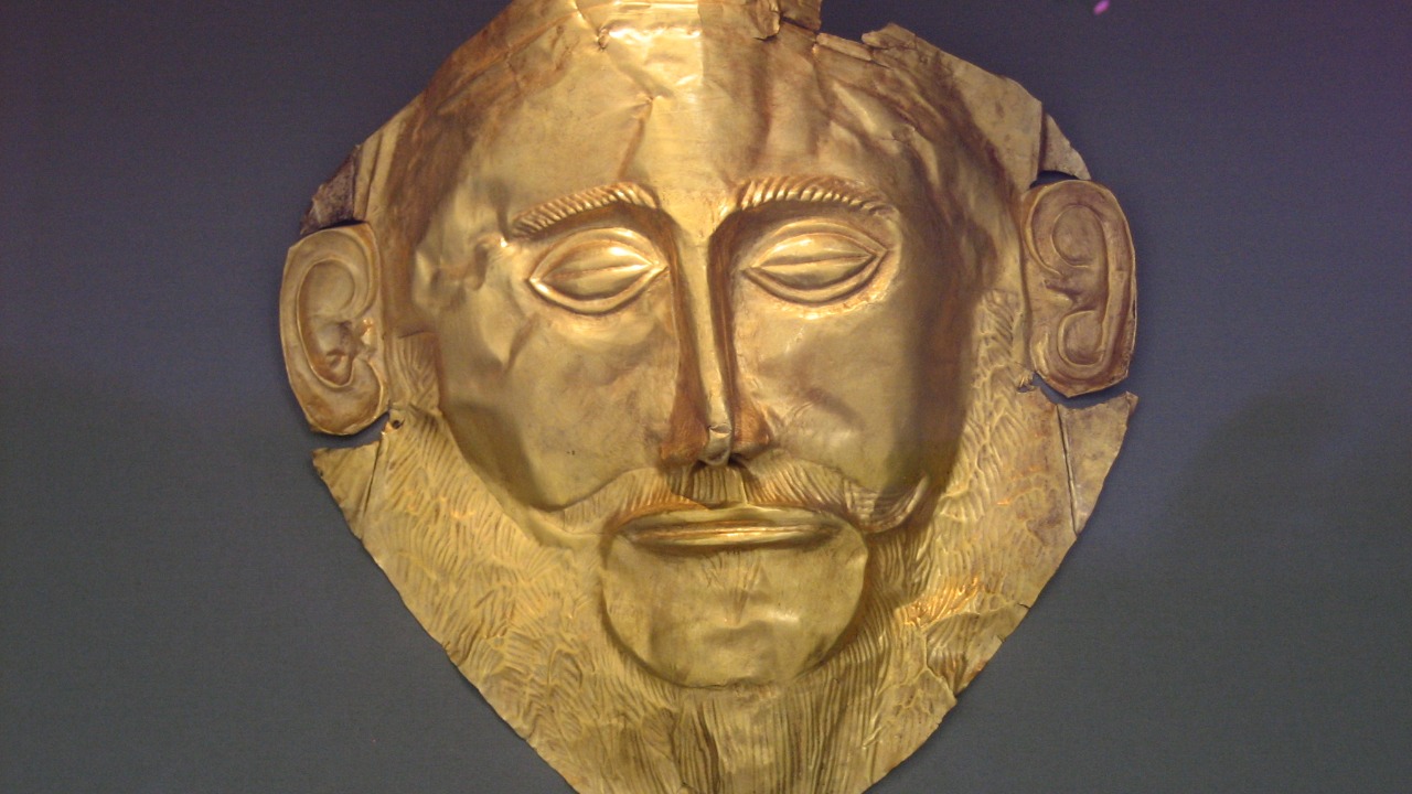 Andean tombs hold 4,500-year-old gold masks