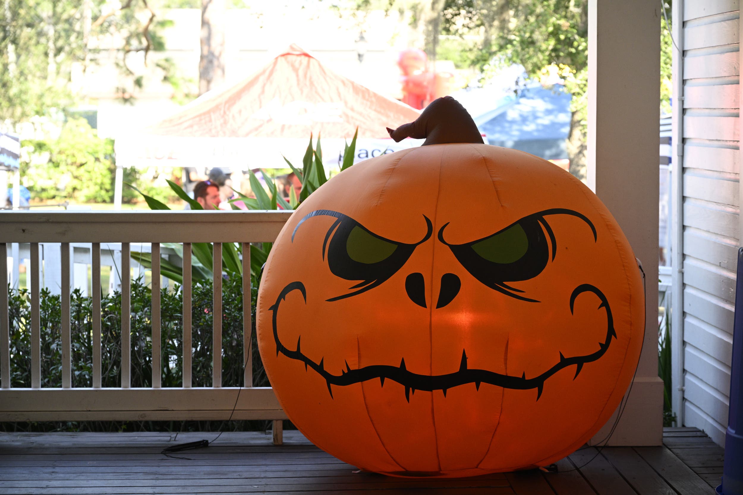 Halloween spending expected to reach record high