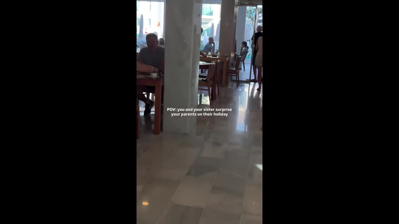 Sisters surprise parents in Spain, spark viral joy with 25.9M views