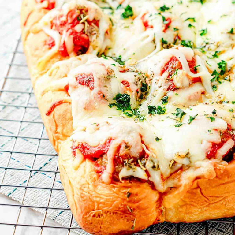 Hawaiian Roll Meatball Sliders