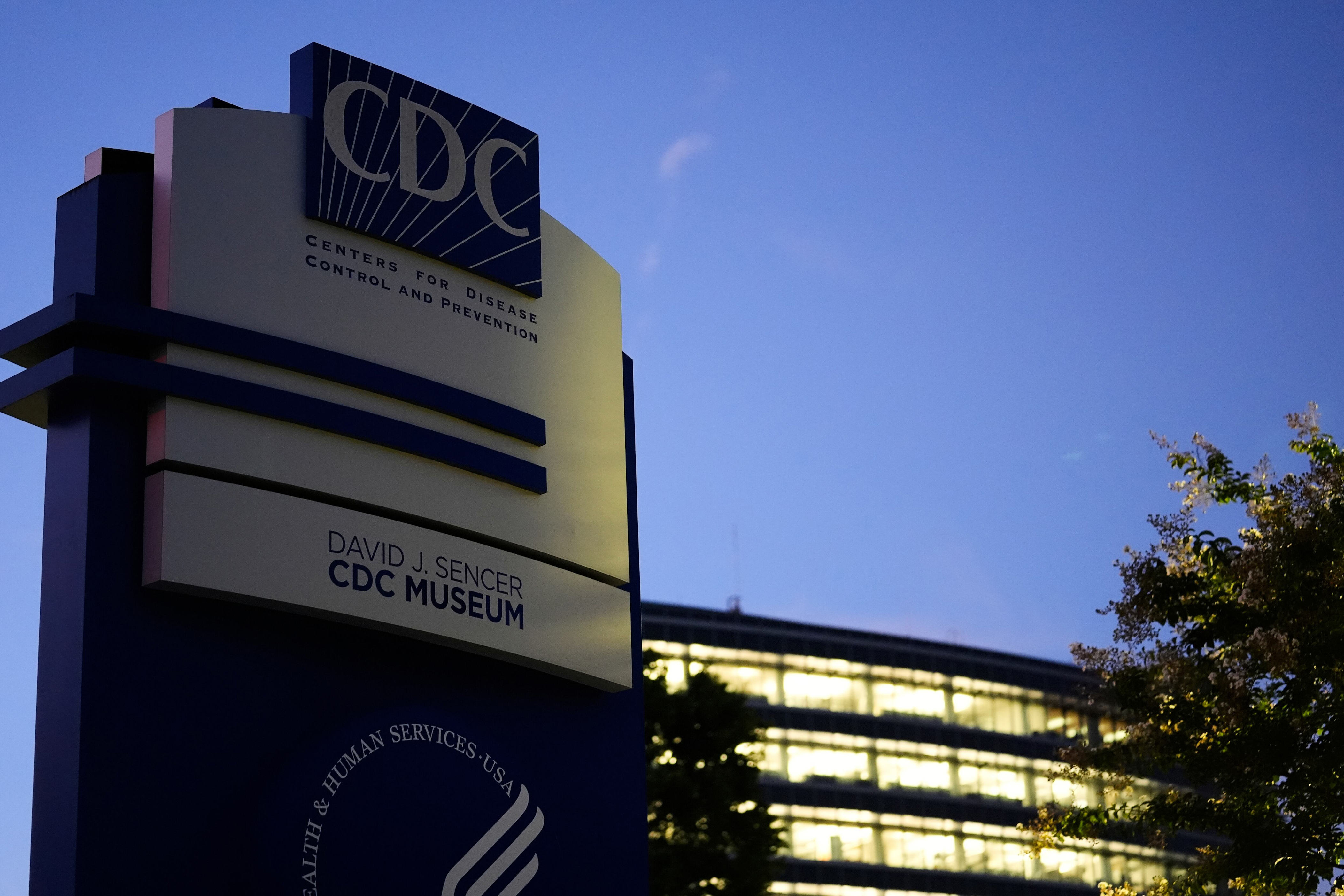 CDC panel declines to recommend COVID-19 shot for all Americans