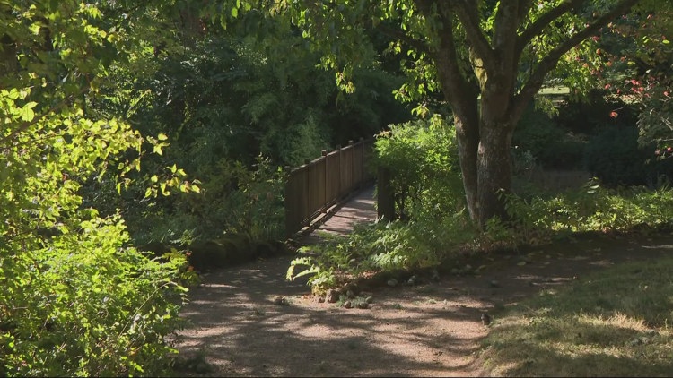 University of Oregon students bring new life to historic Elk Rock Garden